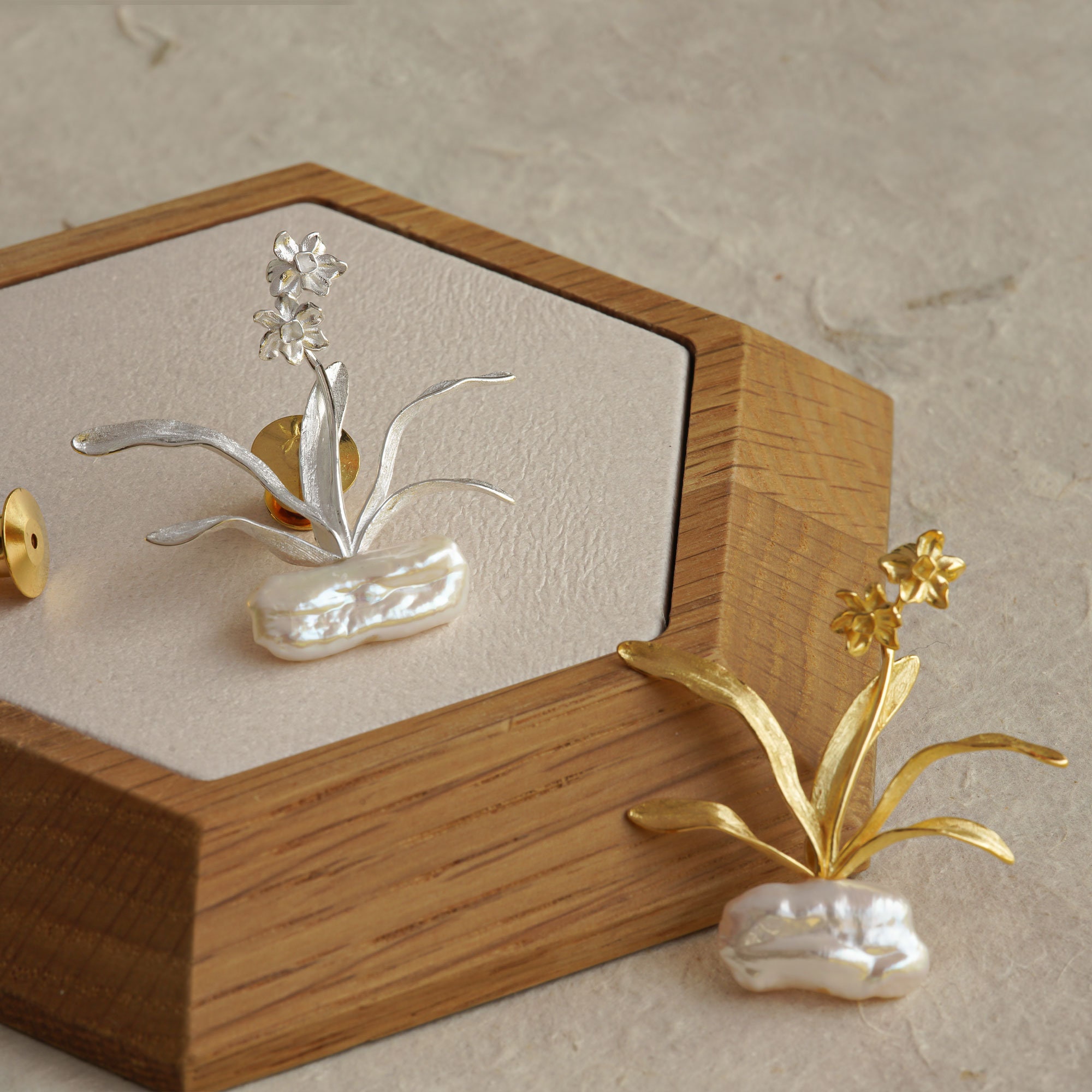 DAFFODILS Broochdaffodils Flower Pinsilver Flower Lapel - Etsy