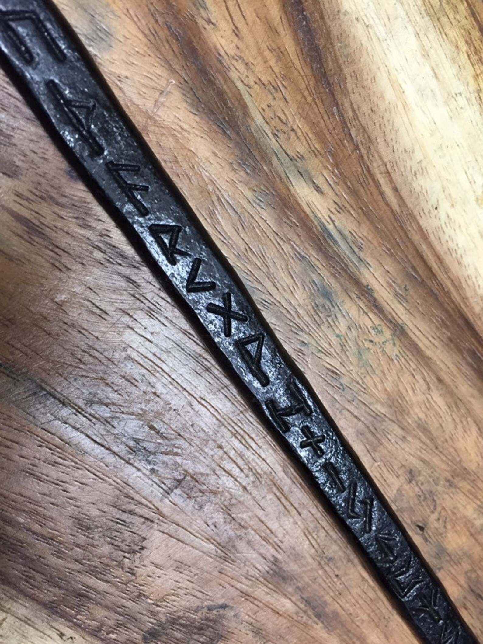 Rune Gandr / Wand Elder Futhark - Etsy