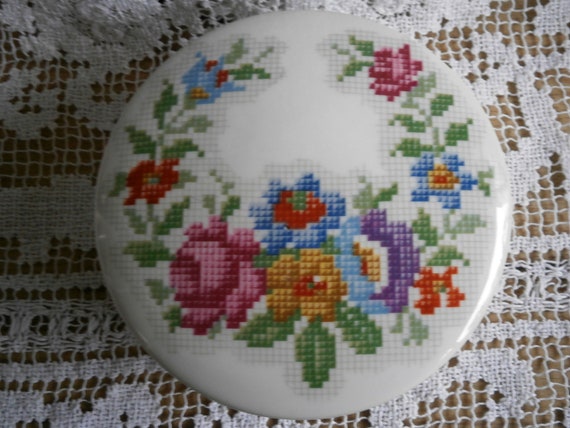 Beautiful Limoges Porcelaine De Paris Tapestry Powder… - Gem