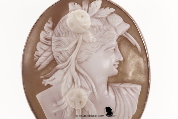 Antique shell cameo. Flora type cameo with high relie… - Gem