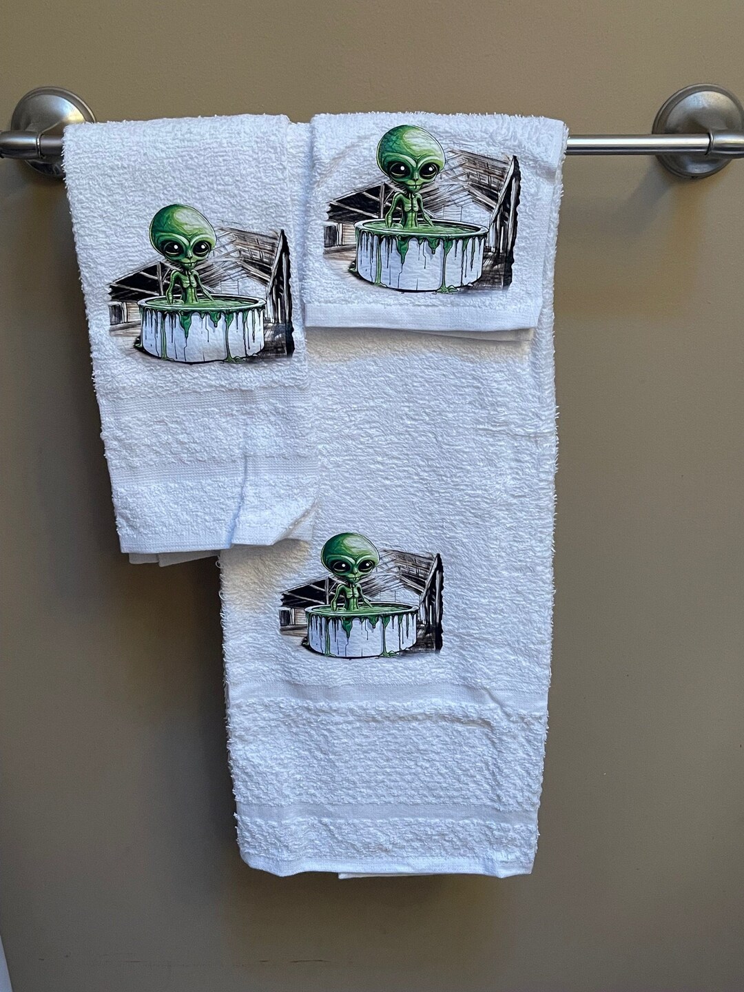 Bathing Alien Wash Rag, Hand Towel, Bath Towel Set or Individual ...