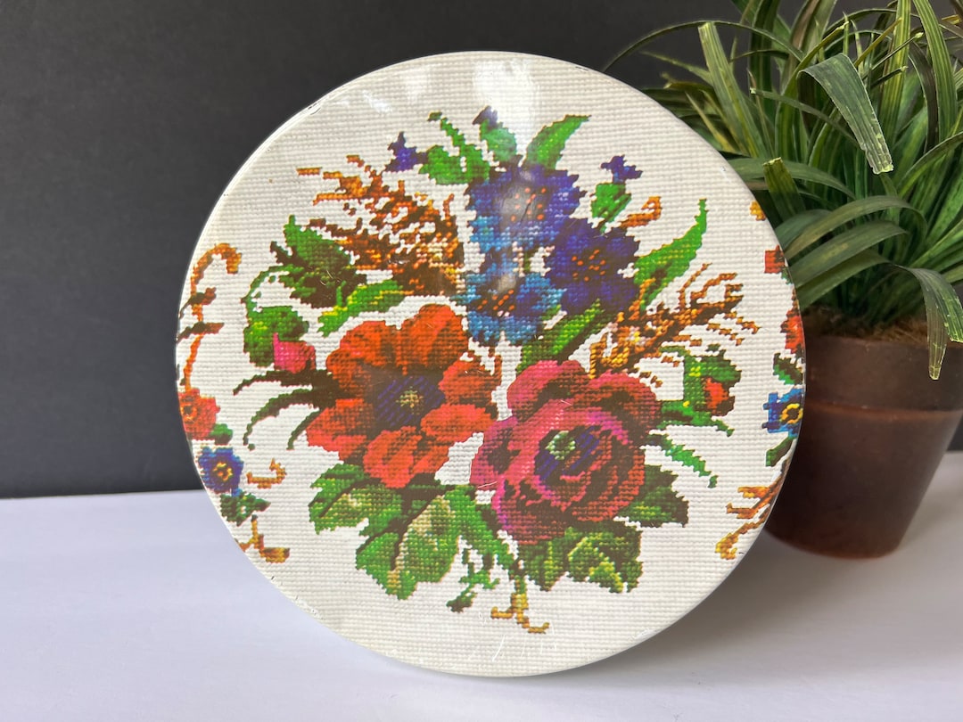 Round Flower Tin Box Vintage Retro Storage Container Floral Button Tin ...