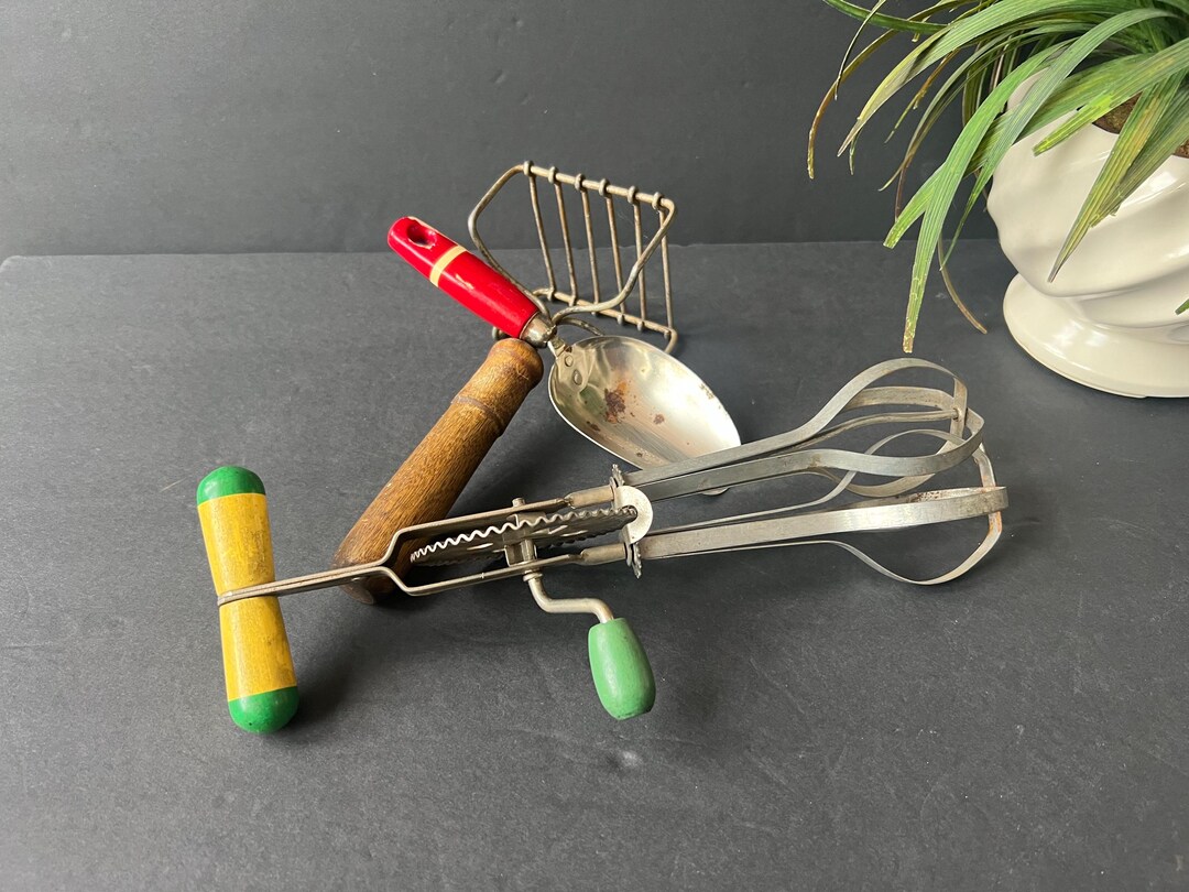 Farmhouse Kitchen Utensils LOT Wood Handle Scooper Mixer Potato Masher ...