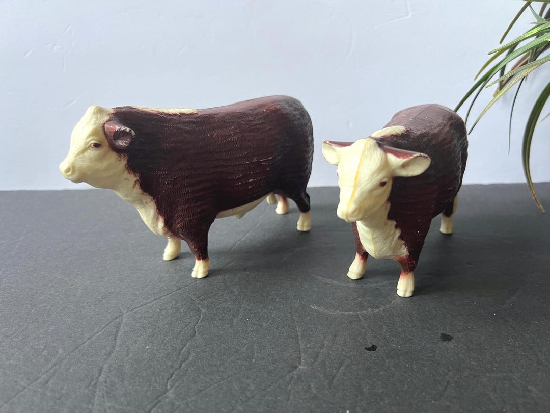 Hartland Plastic Cow Figurines Pair Brown White HEREFORD Heffer and ...