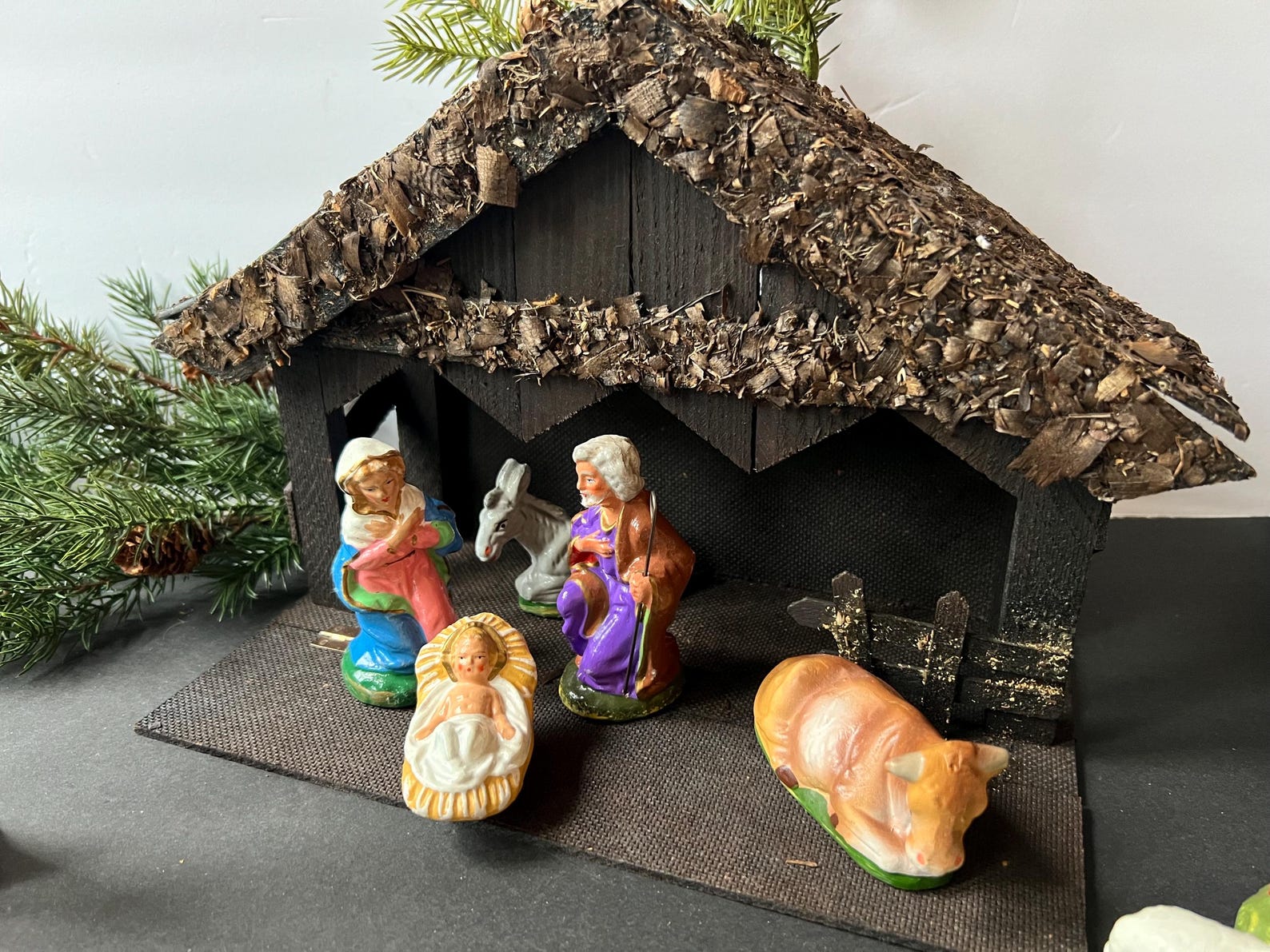 Vintage Christmas Nativity Germany Stable and 13 Figurines Birth of ...