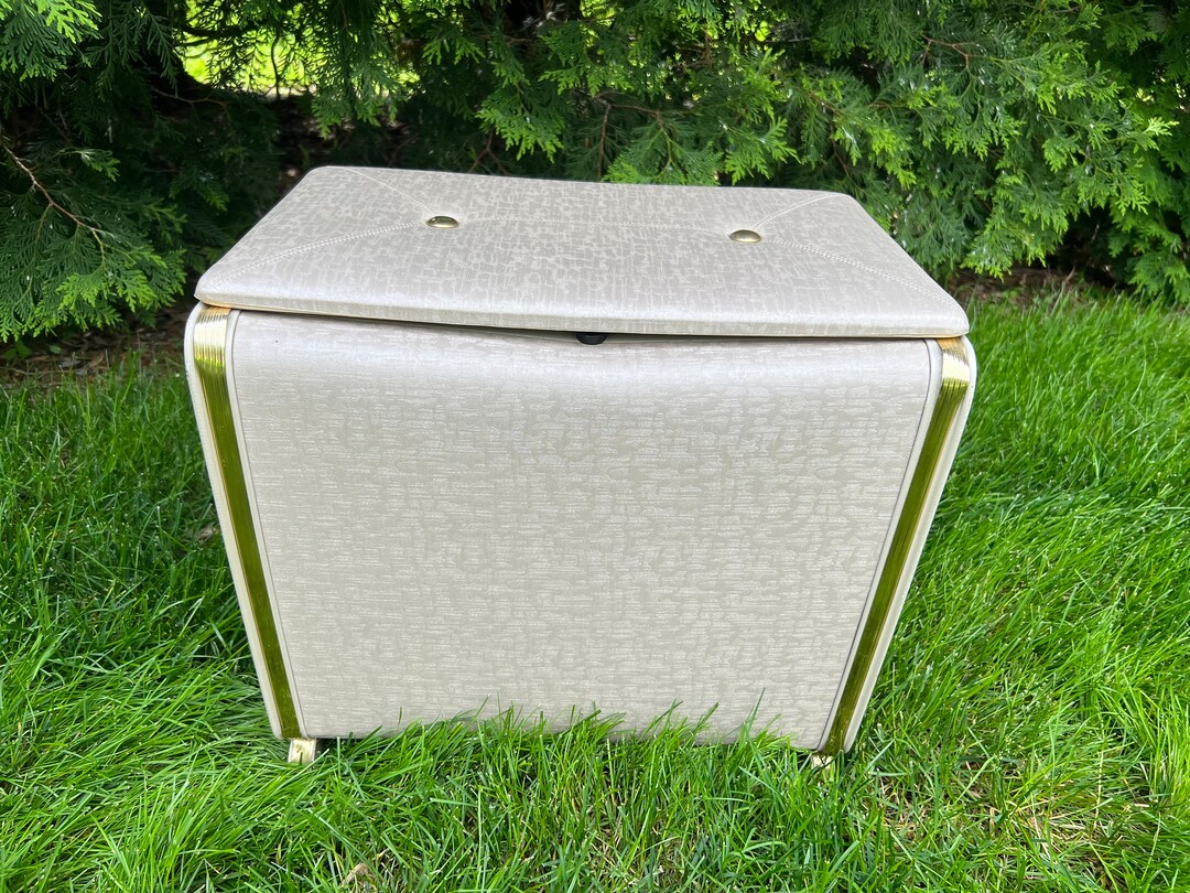 Pearl Wick Vinyl Woven Hamper Chest Stool Vintage Tan Beige Bathroom ...