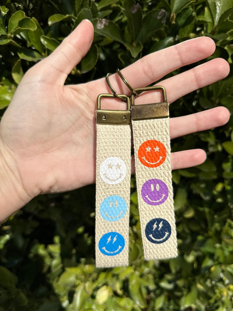 Smiley Face Keychain Wristlet Filled in Smiley Faces / Key Fob / Smiley ...