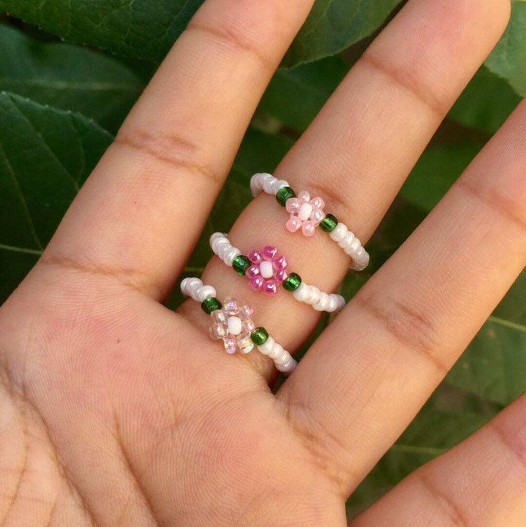 Pink Flower Rings, Flower Bead Rings, Daisy Rings, Elastic Stretch ...