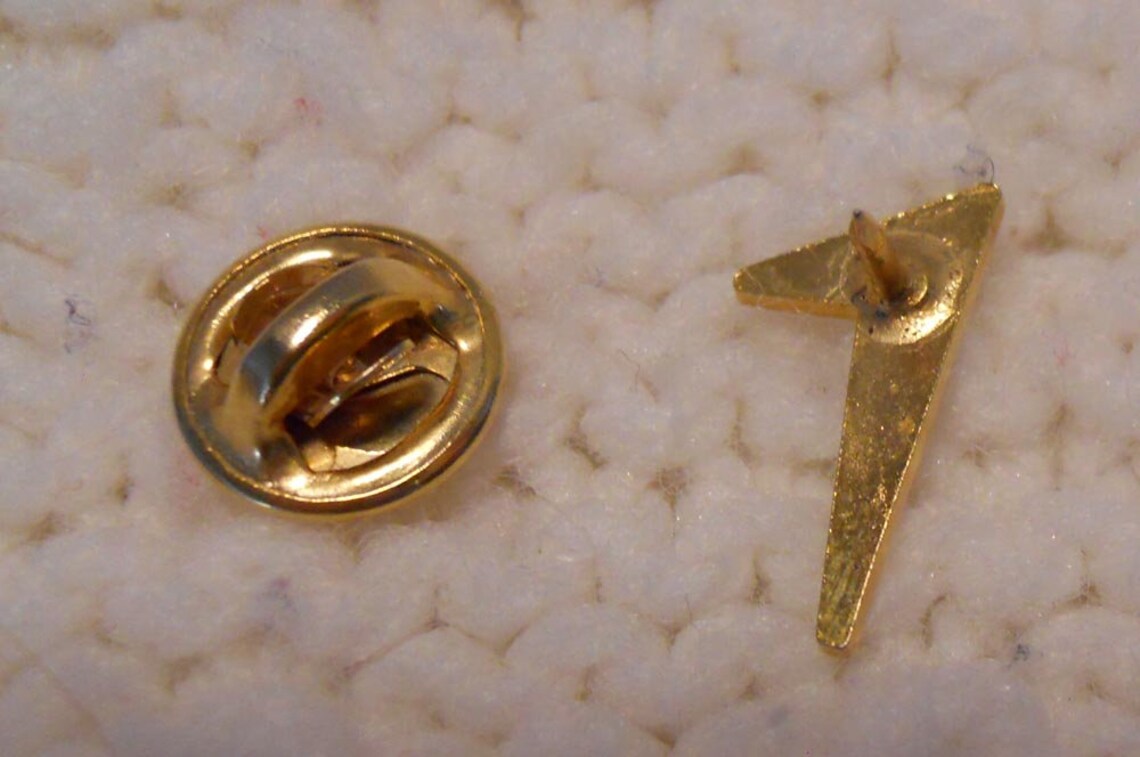 Lapel Pin Gold Tone Metal Check Point Symbol Great for Lapel and ...