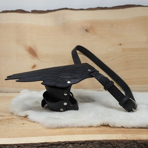 Raven Wing Leather Women's Pauldrons multiple Leather & Metal Colors - Etsy