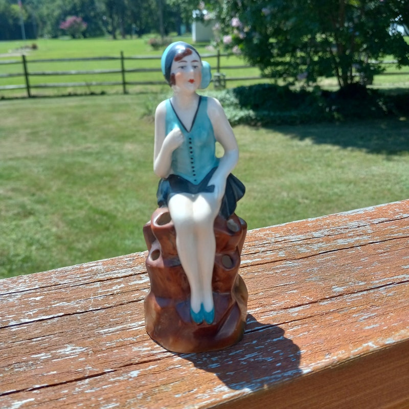 Sunbathing Figurines - Etsy