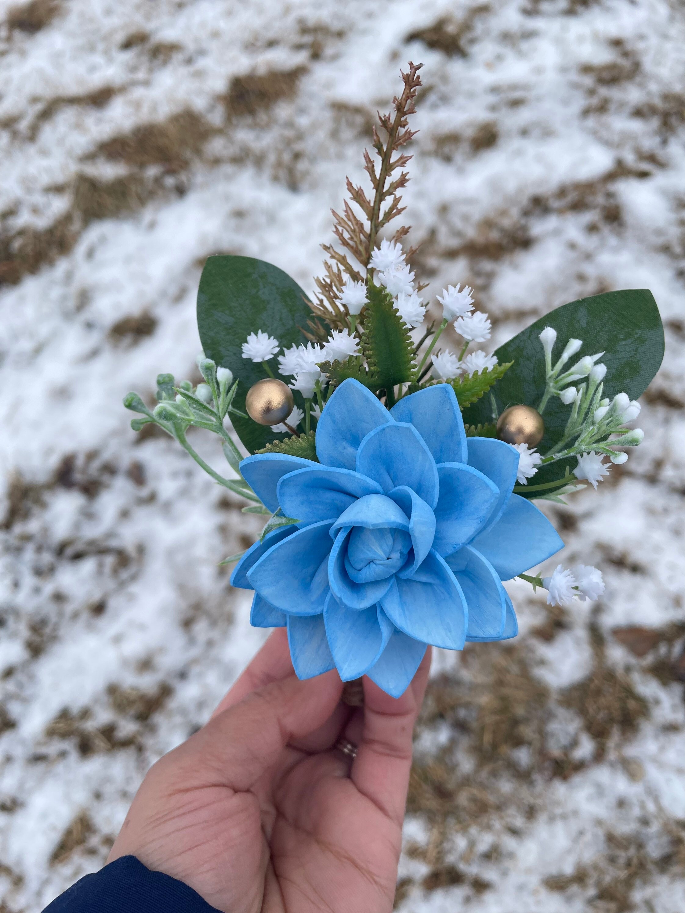 Baby Blue Wood Flower Boutonnières and Corsage, for Prom Corsage ...