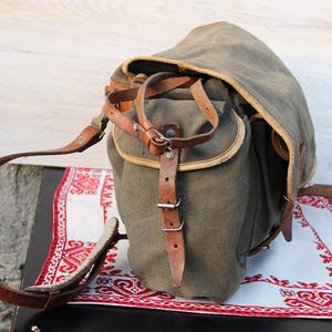 Vintage Tourist Canvas Backpack 70s, Military Khaki Leather Straps ...