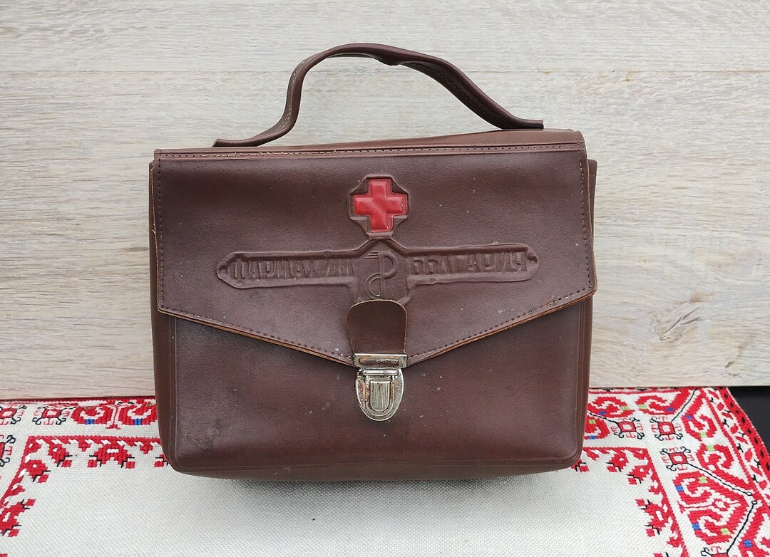 Vintage Medical First Aid Kit for Car, Emergency Medical Help, Leather ...