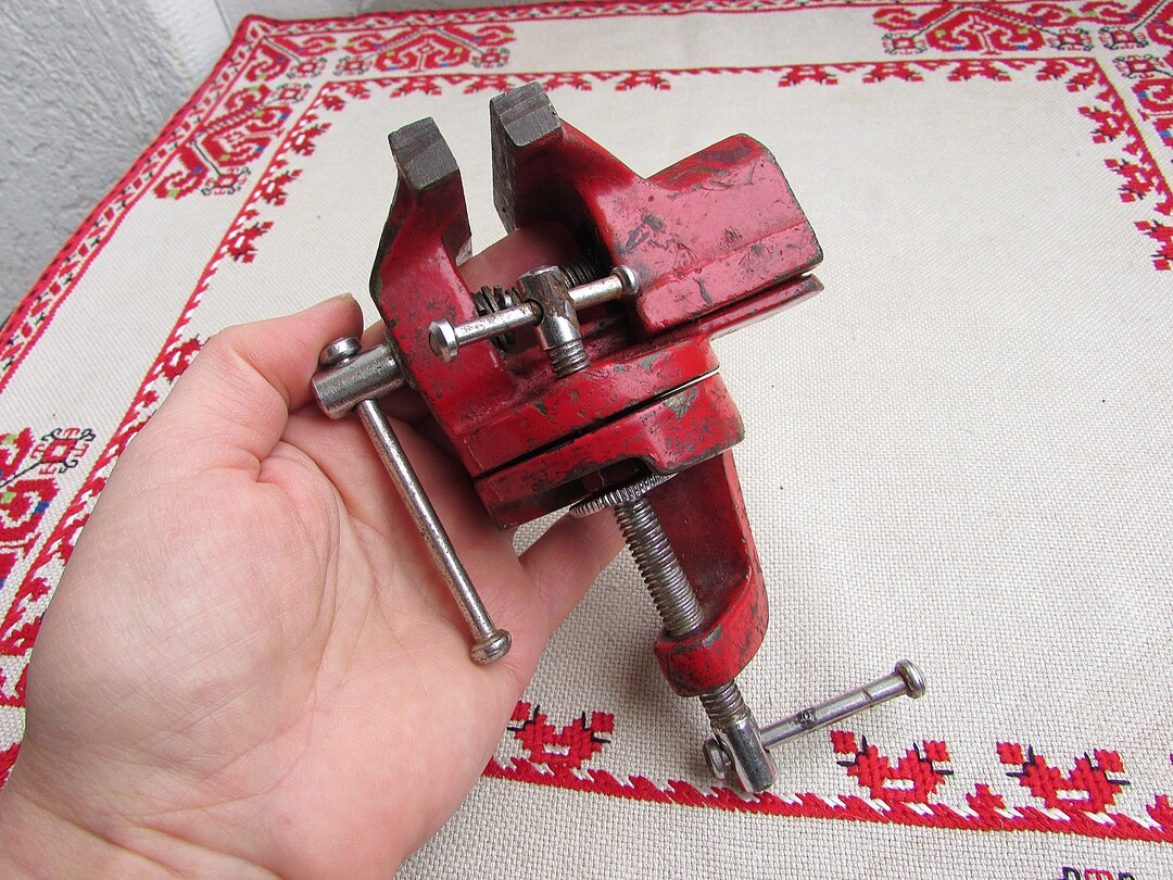 Vintage Table Vise: Small Metal Hobby Vise, Industrial Decor - Etsy