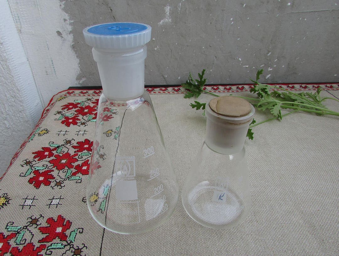 Vintage Jenaer Glass Flasks: East German Laboratory Beakers, Set of 2 ...