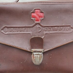 Vintage Medical First Aid Kit for Car, Emergency Medical Help, Leather ...