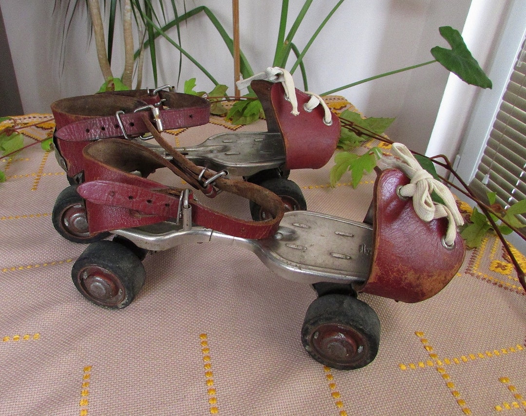 Vintage Adjustable Metal Roller Skates Trusetal, Brown Leather Roller ...