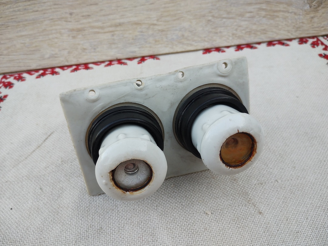 Vintage Ceramic Fuses 1970s, Old Electric Fuses 25A, Vintage Electrical ...