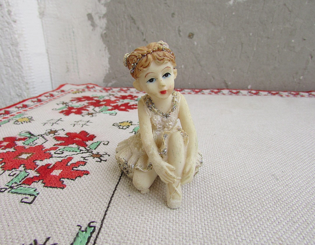 Beautiful Ceramic Ballerina Figurine, Ceramic Ballerina Miniature, Нand ...