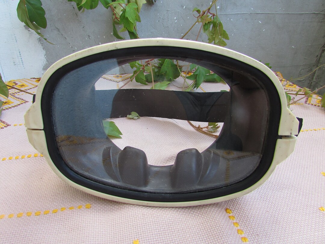 Vintage Scuba Diving Mask “akvanavt”, Soviet Rubber Diving Mask for ...