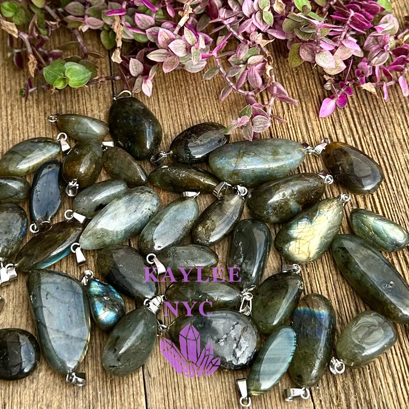 Labradorite Pendant - Etsy