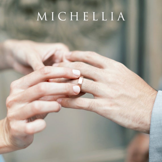 Starlight wedding band | Beachweddingtips.com