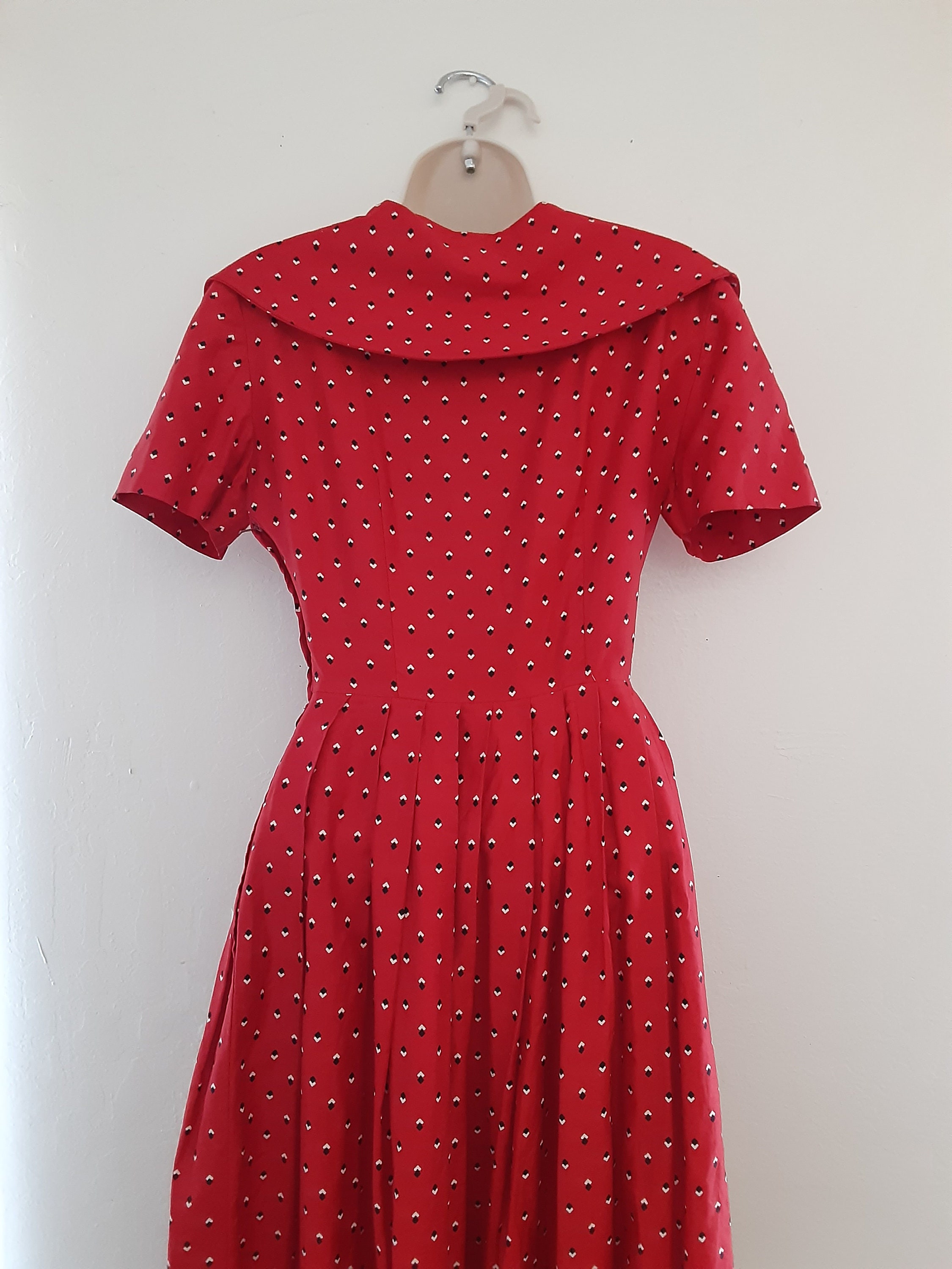 Vintage 1950s Red Dress With Oversized Shawl Collar / Hommage à Manoel ...