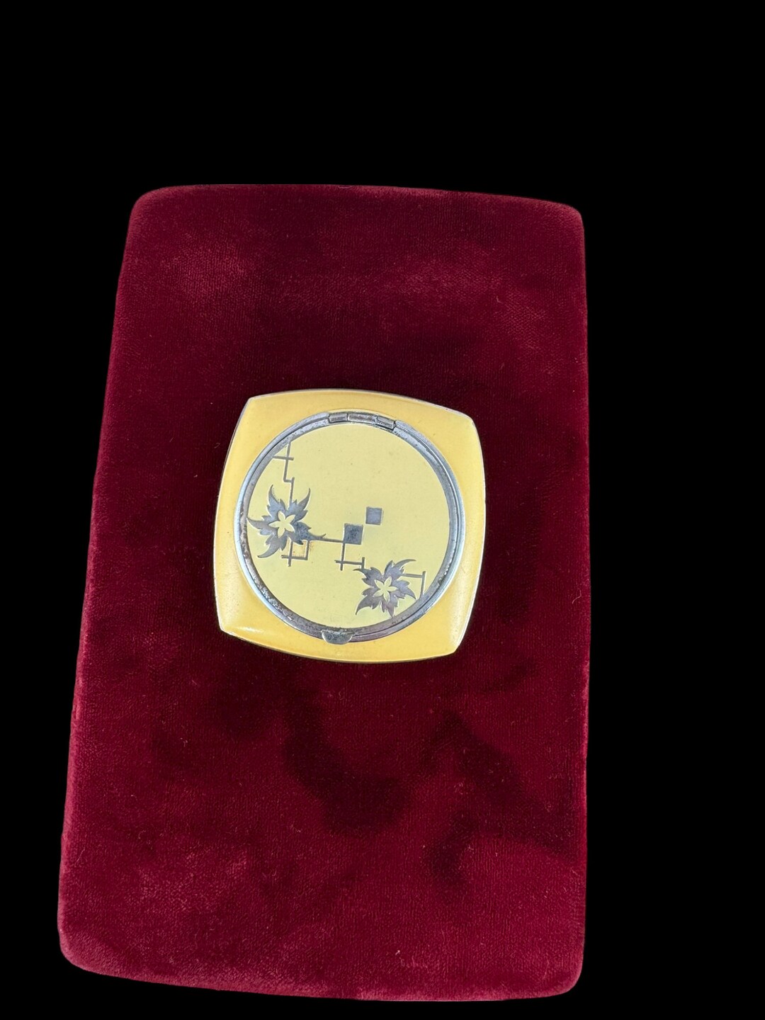 Vintage Evans Yellow Enamel Tap Sift Compact, Color Makeup, and Mirror ...