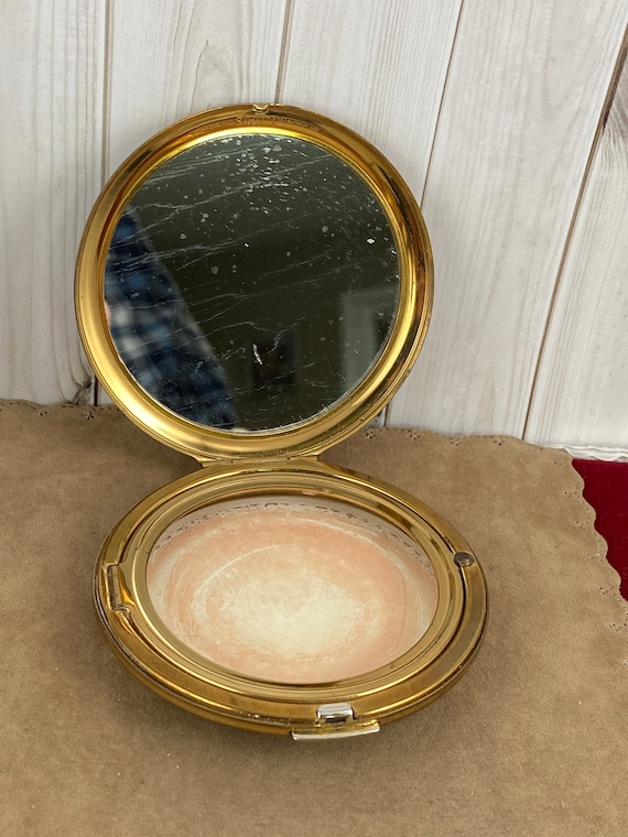 Vintage Stratton Makeup Compact, Gold Tone with Hand … - Gem