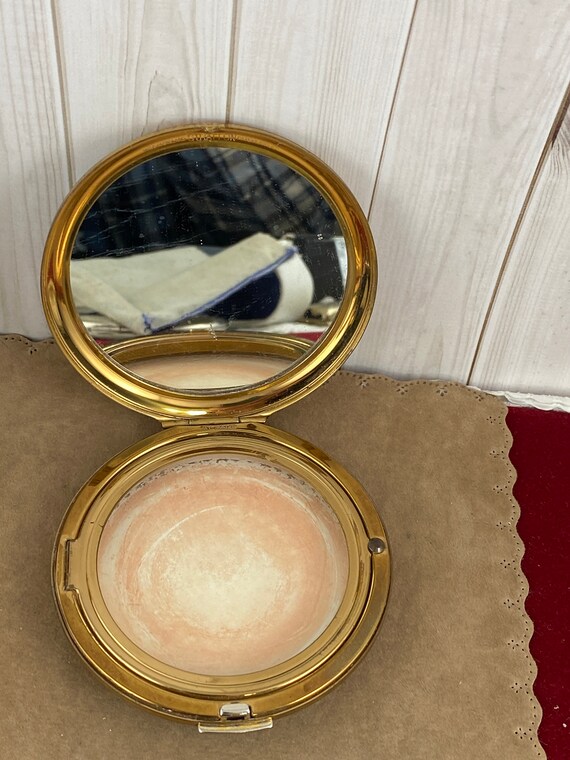 Vintage Stratton Makeup Compact, Gold Tone with Hand … - Gem