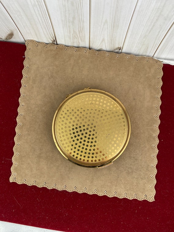 Vintage Stratton Makeup Compact, Gold Tone with Hand … - Gem
