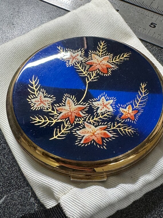 Vintage Stratton Makeup Compact, Gold Tone with Hand … - Gem