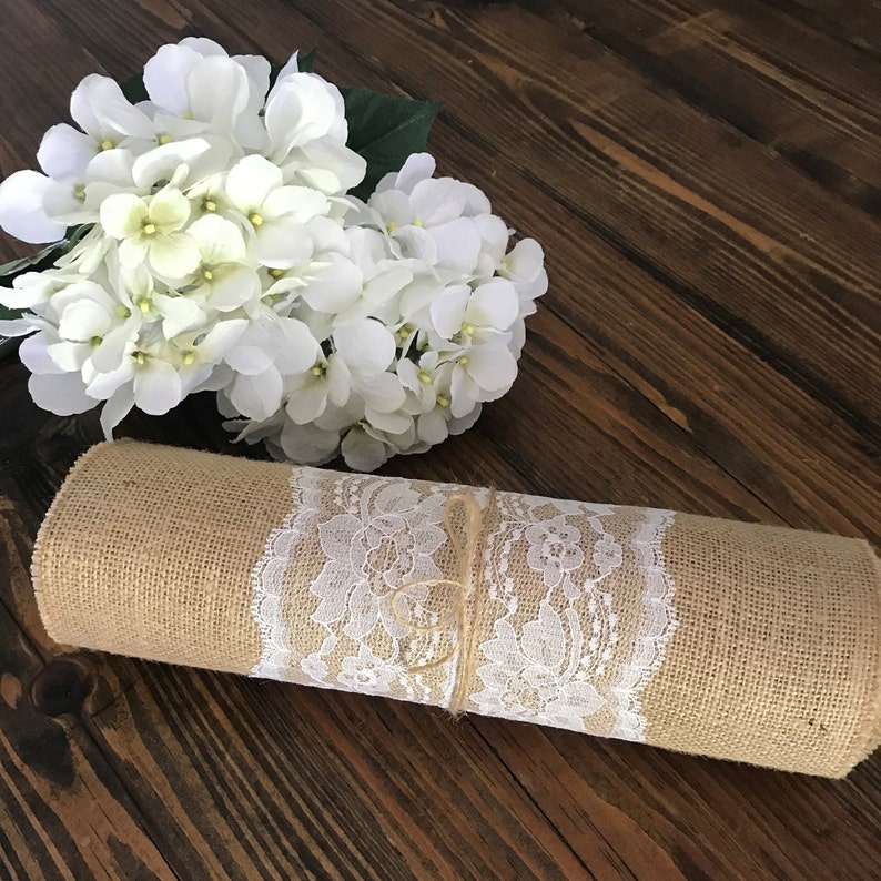 Burlap Table Runner with Ivory or White Lace Center Farmhouse - Etsy Italia