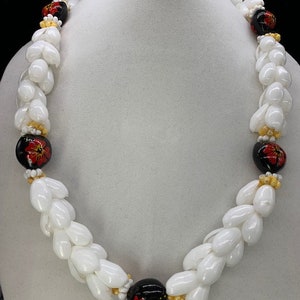 Hawaiian Wedding Graduation Bubble Shell Kukui Nut Lei Necklace Class ...