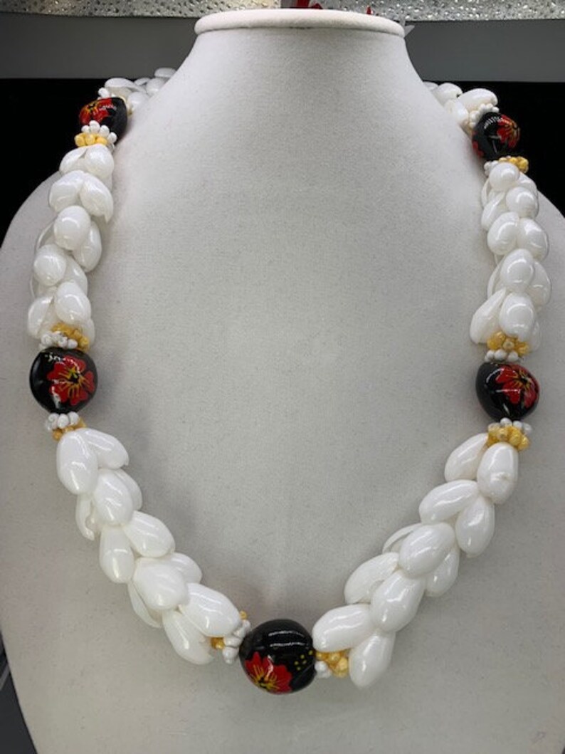 Hawaiian Wedding Graduation Bubble Shell Kukui Nut Lei Necklace Class ...