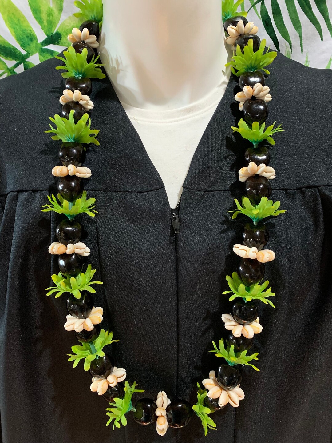 Class of 2024 Hawaiian Kukui Nut Lei With Cowrie Shell Hawaiian Green ...