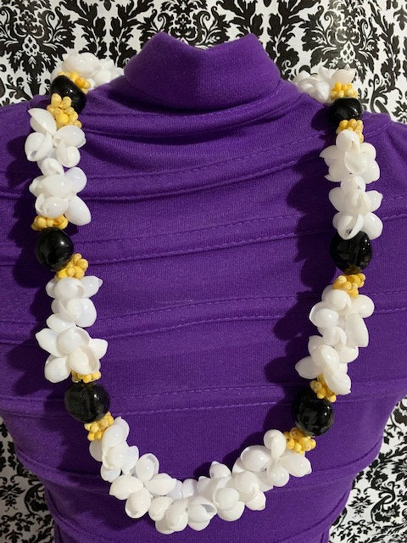 Hawaiian Bubble Shell Lei Black Kukui Yellow Mongo Lei - Etsy