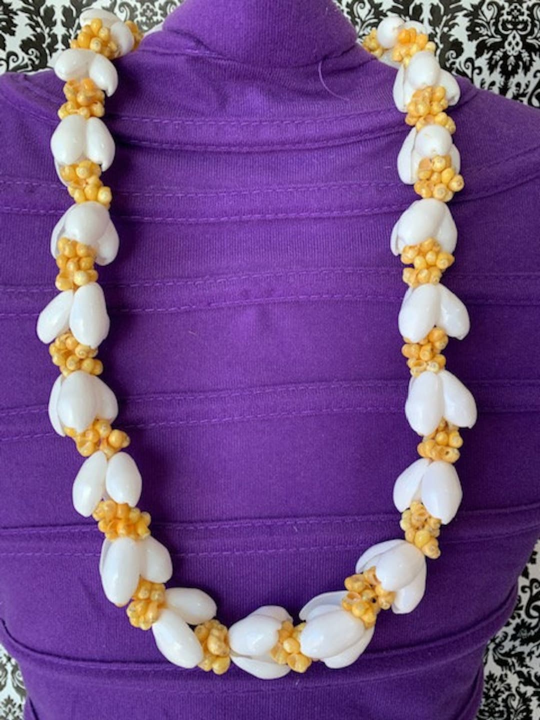 Hawaiian Bubble Shell Lei Yellow Mongo Shell Kukui Lei Necklace Jewelry ...