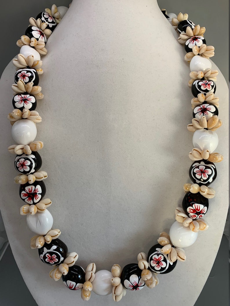 Class of 2026 - Handmade Hawaiian Lei: Cowrie Shell, Kukui Nut ...