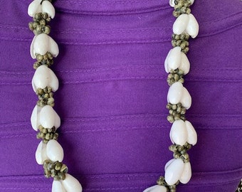 Bubble Shell Lei - Etsy