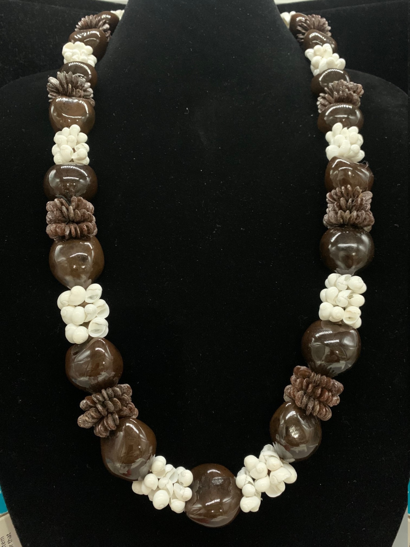 Hawaiian Mongo Shell Koa Seed Rings Lei BROWN Kukui Lei Necklace Class ...