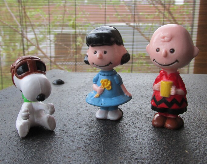 Snoopy Birthday 12pcs Peanuts Snoopy & Charlie Brown Figure Cake Topper ...