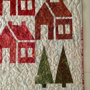 Schoolhouse Block Quilt, House Quilt, Christmas Decoration, Red and ...