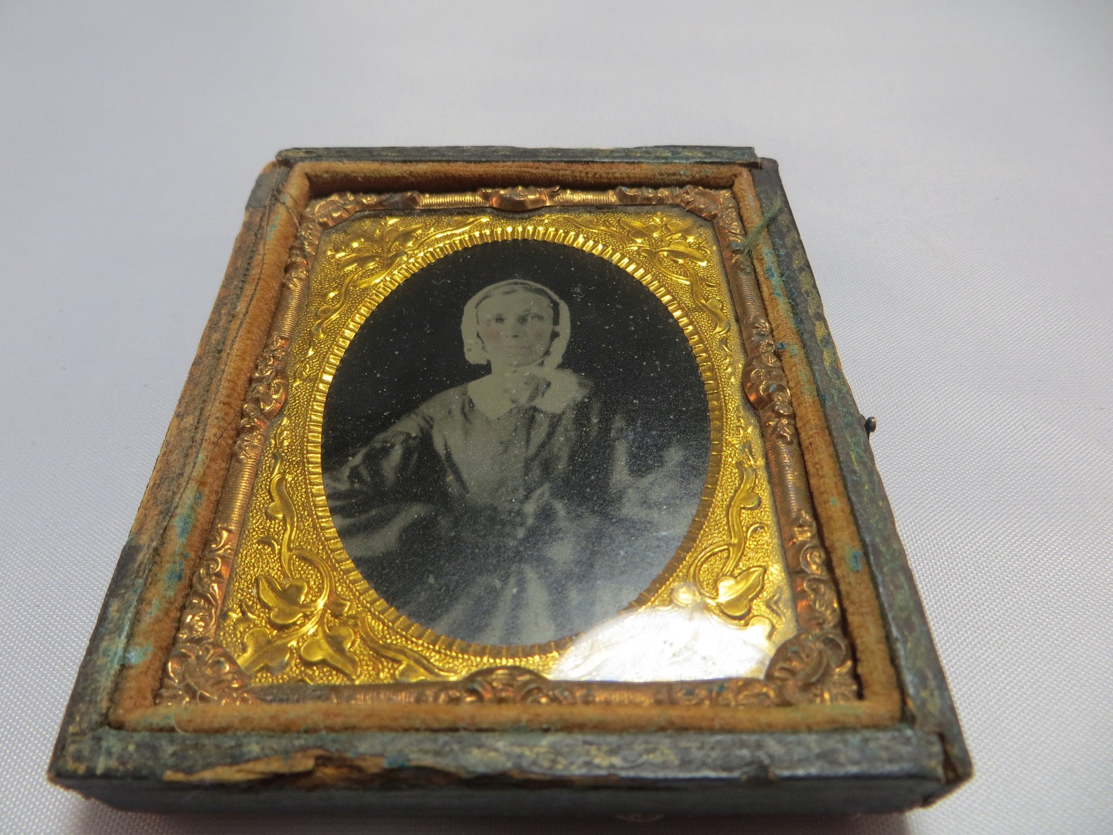 Antique Tinted Ambrotype Glass Photo 1/9 Plate Gilded Gold | Etsy