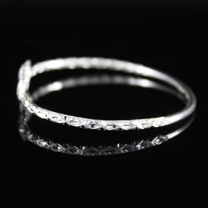 110 West Indian Bangle With Clam Shells and Calypso Pattern - Etsy