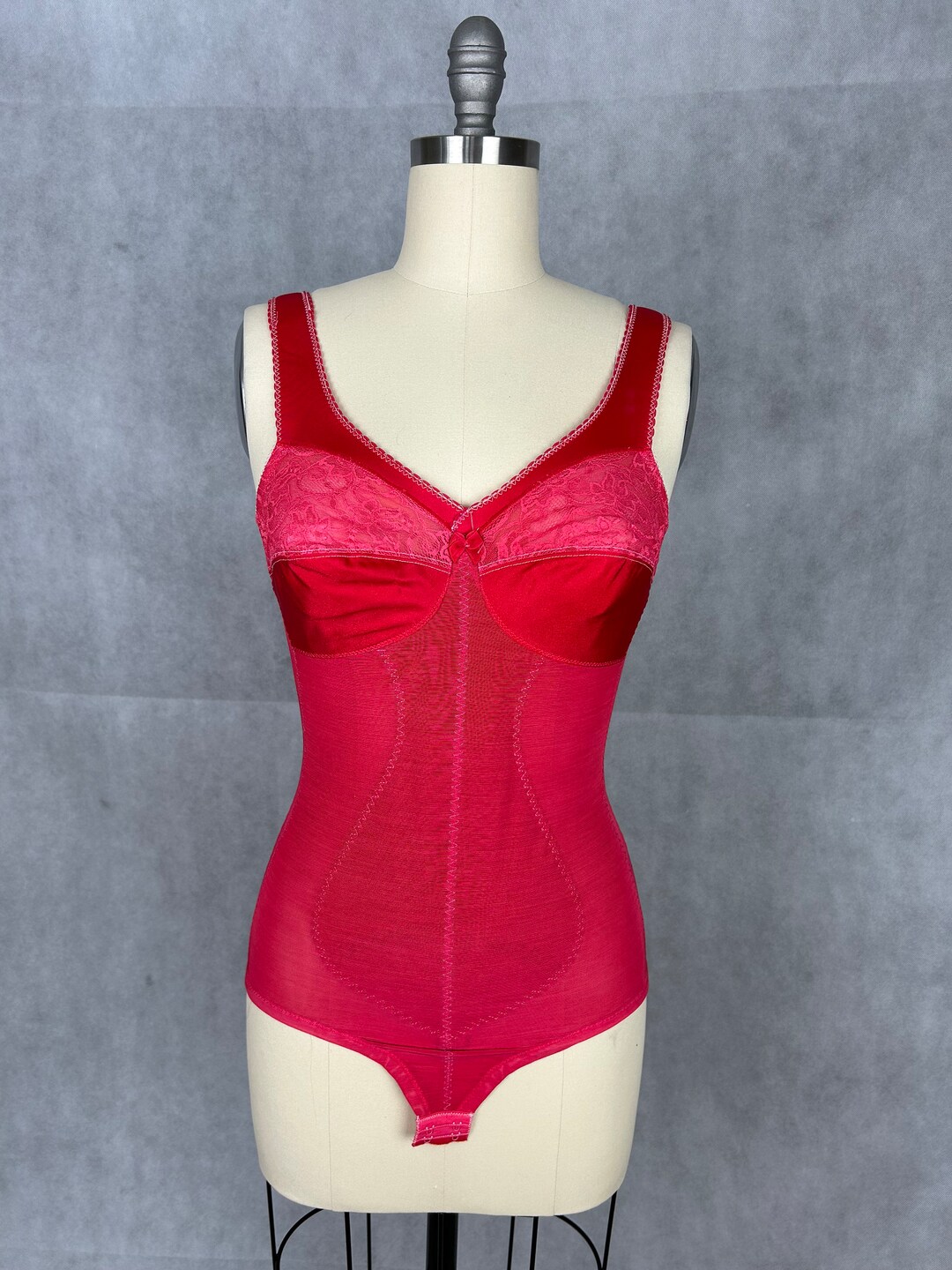 Amazing Vintage Over Dyed Red Hot & Heat Set Full Body Bullet Bra ...