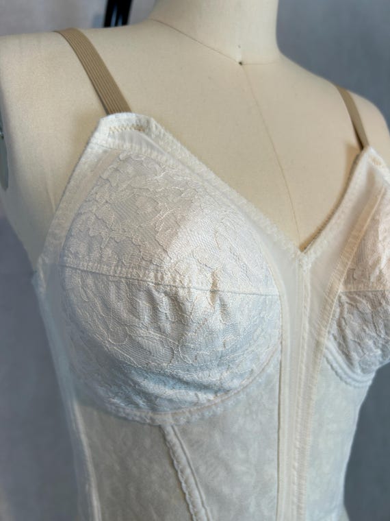 Vintage 1950s Long Line Bullet Bra With Hook and Eye … - Gem