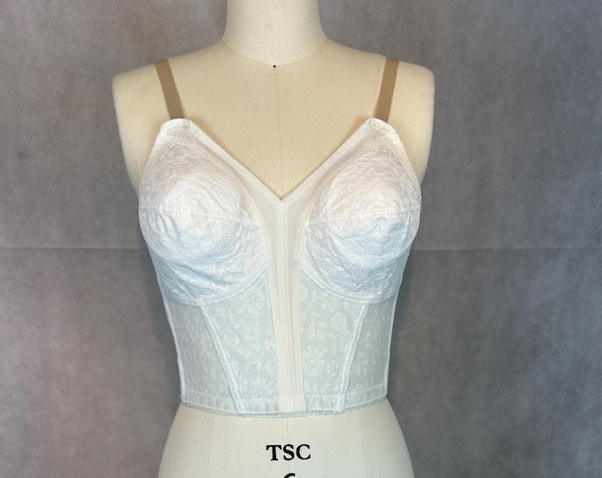 Vintage 1950s Long Line Bullet Bra With Hook and Eye Back and Lace Cups ...
