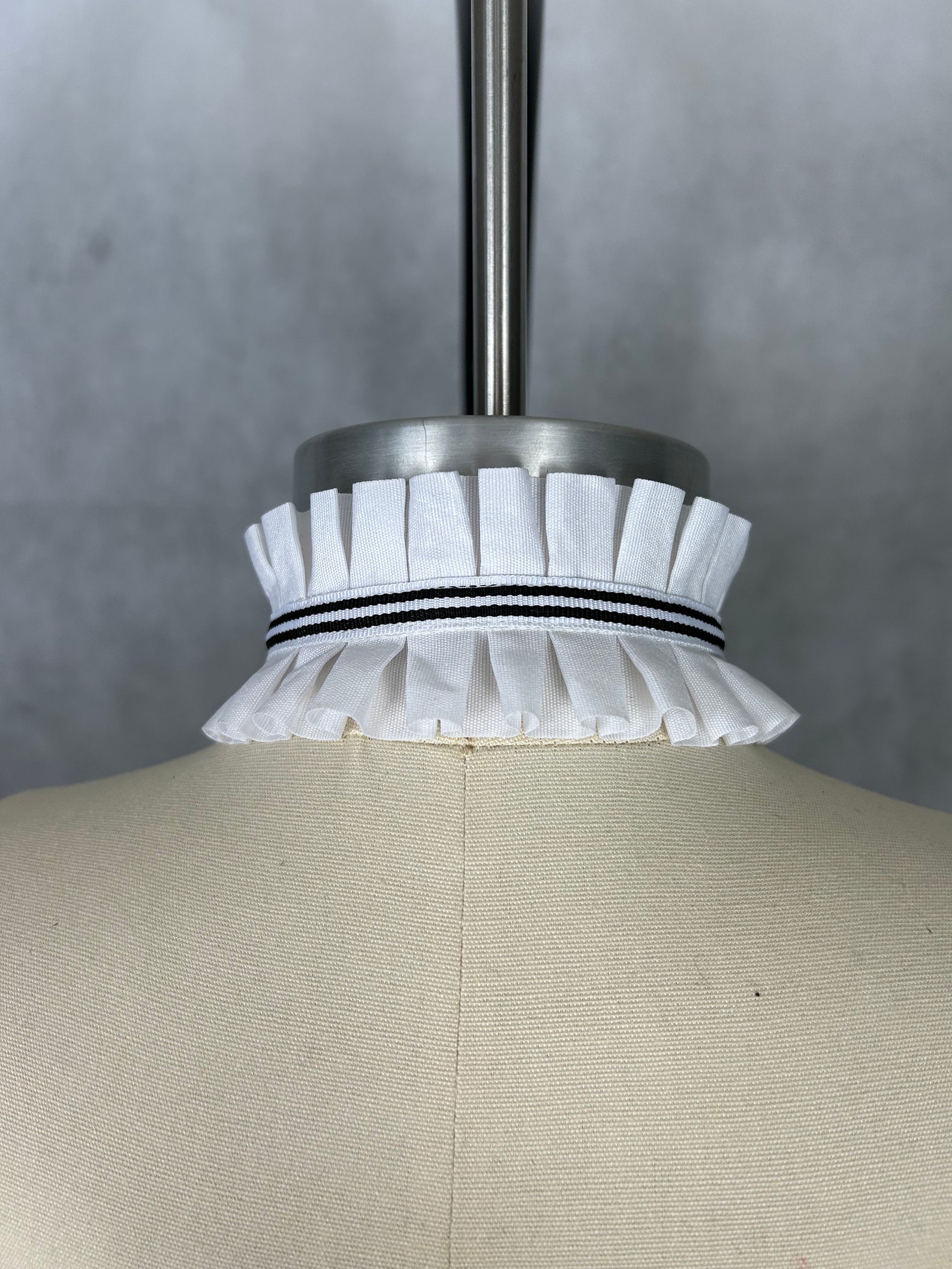 Upcycled Trim & Ribbons Become a 21st Century Ruff/chocker - and Unique ...